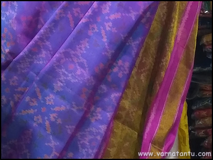 Review of Khadi Utsav 2019 | Great deals of silk saris, kurtas and ...